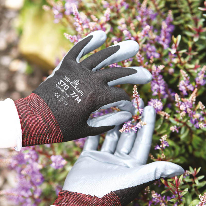 Showa 370 Nitrile-Coated Grip Gloves - SafetyGloves.co.uk